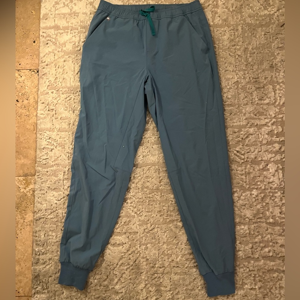 Figs Scrubwear: Ciel Blue Light Weight Size Mens Medi… - Gem